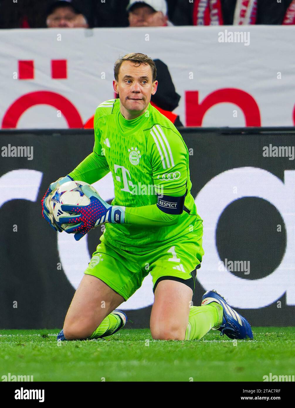 Manuel NEUER, goalkeeper FCB 1 in the group stage match FC BAYERN ...