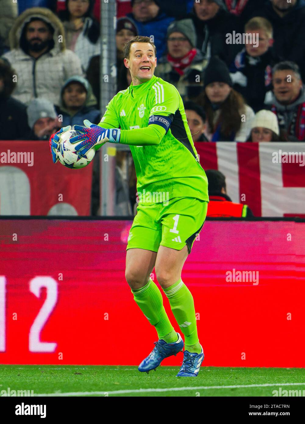Manuel NEUER, goalkeeper FCB 1 in the group stage match FC BAYERN ...