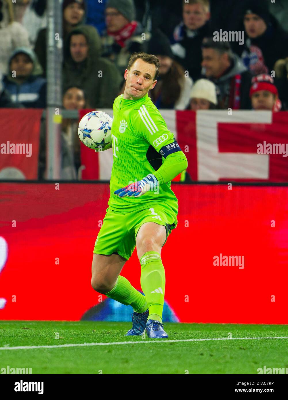 Manuel NEUER, goalkeeper FCB 1 in the group stage match FC BAYERN ...