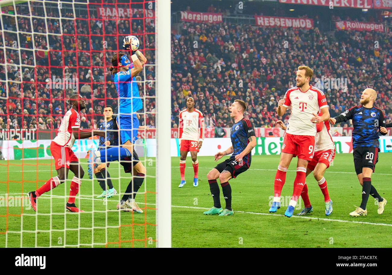 Harry Kane, FCB 9 Thomas MUELLER, MÜLLER, FCB 25 Kamil Grabara ...