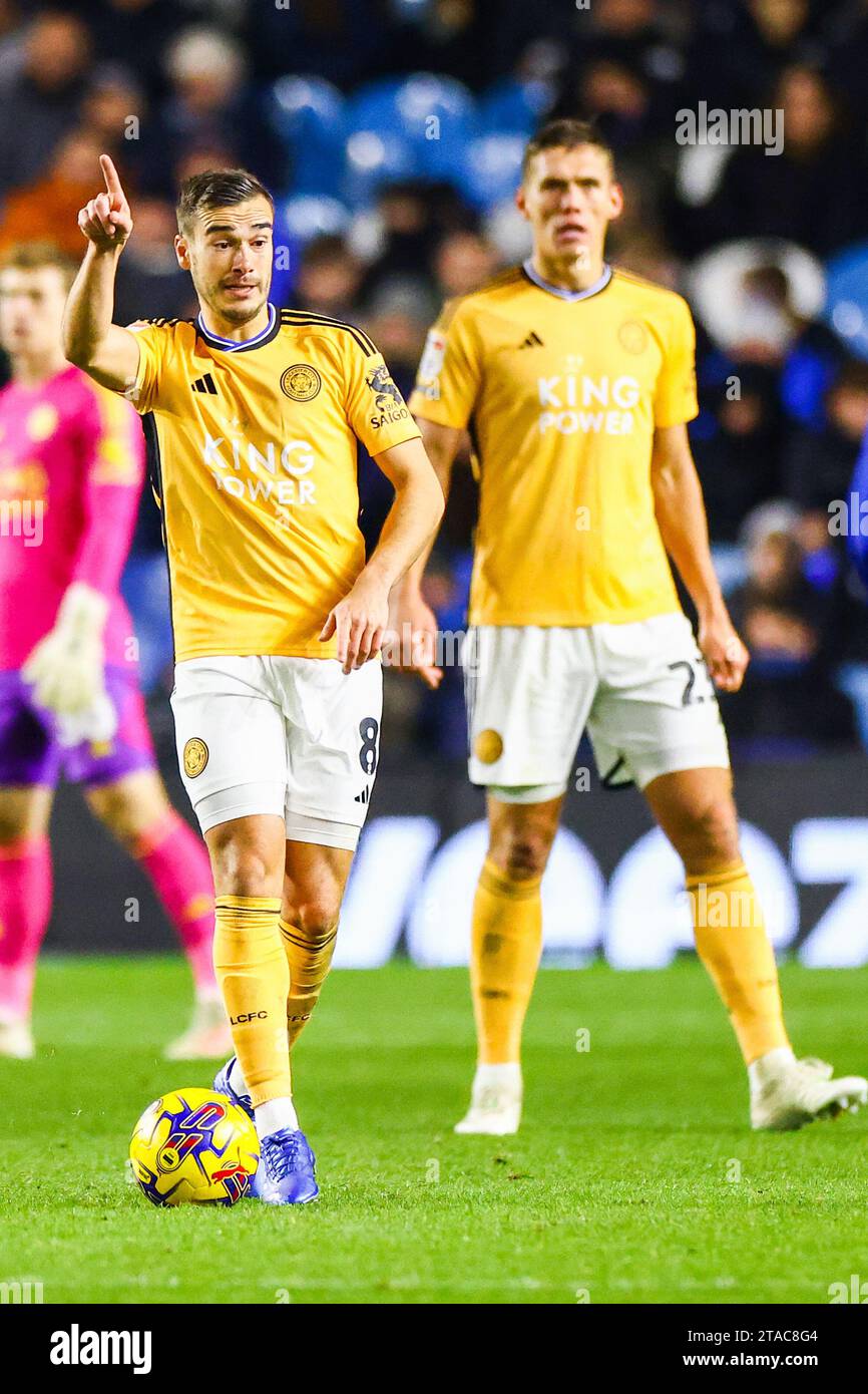 Winkings hi-res stock photography and images - Alamy