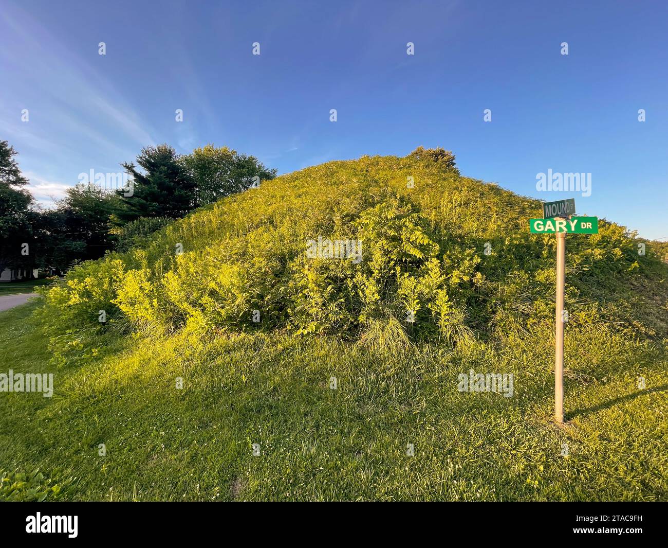 A Native American Burial Mound in The Plains, Ohio Stock Photo - Alamy