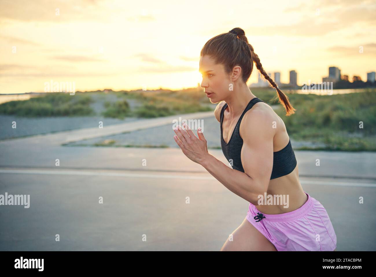 Sprint technique hi-res stock photography and images - Alamy