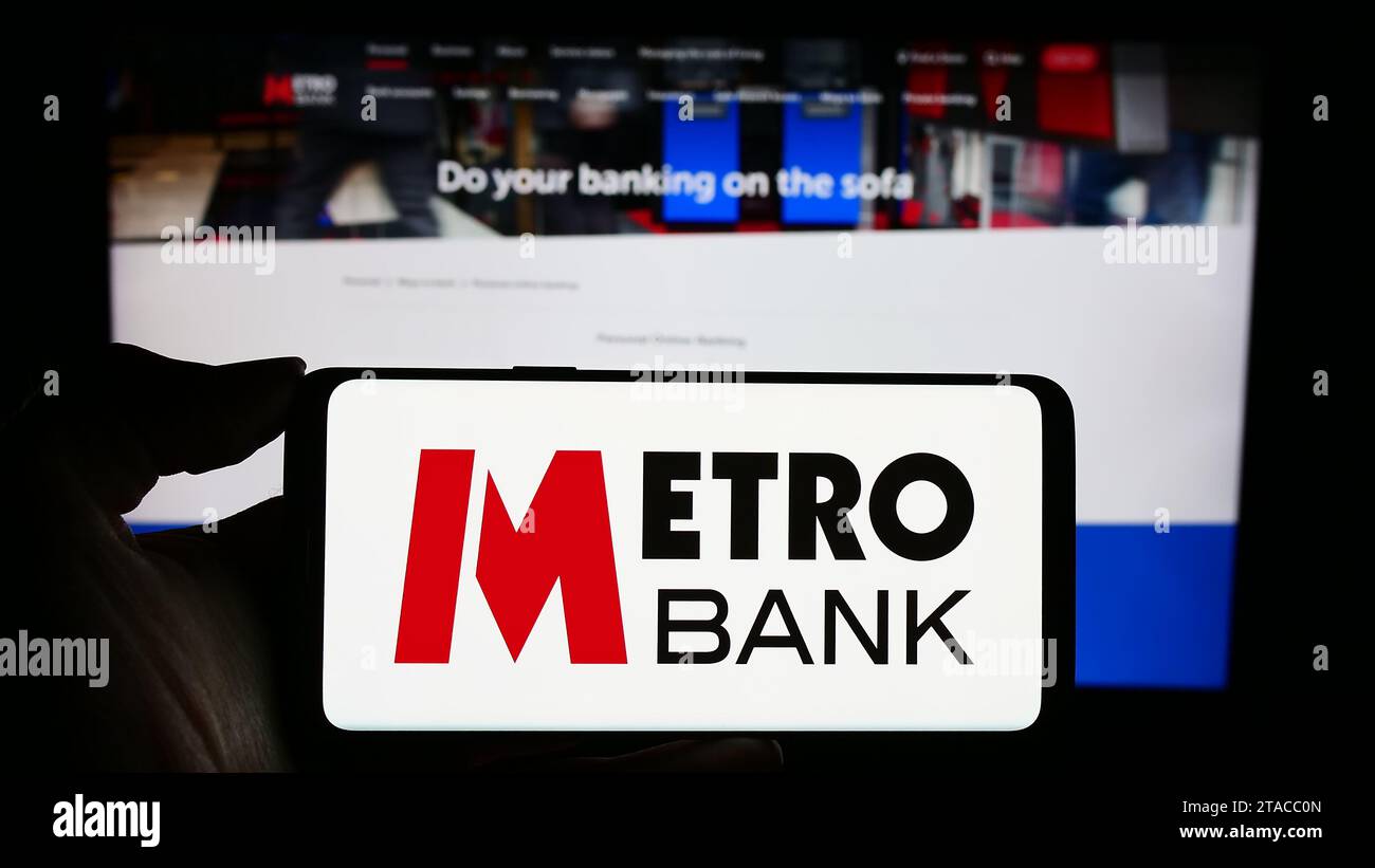 Metro bank logo hi-res stock photography and images - Alamy