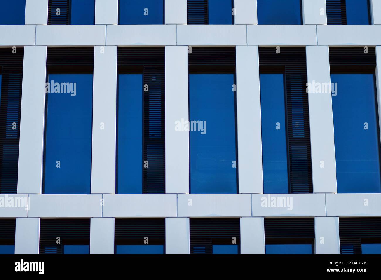 Bulging windows hi-res stock photography and images - Alamy