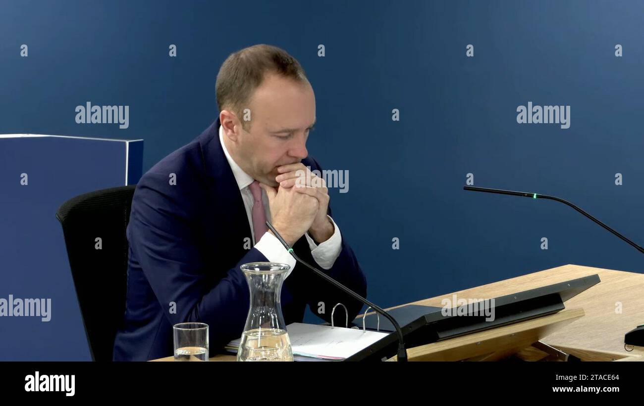 Giving evidence screen hi-res stock photography and images - Alamy