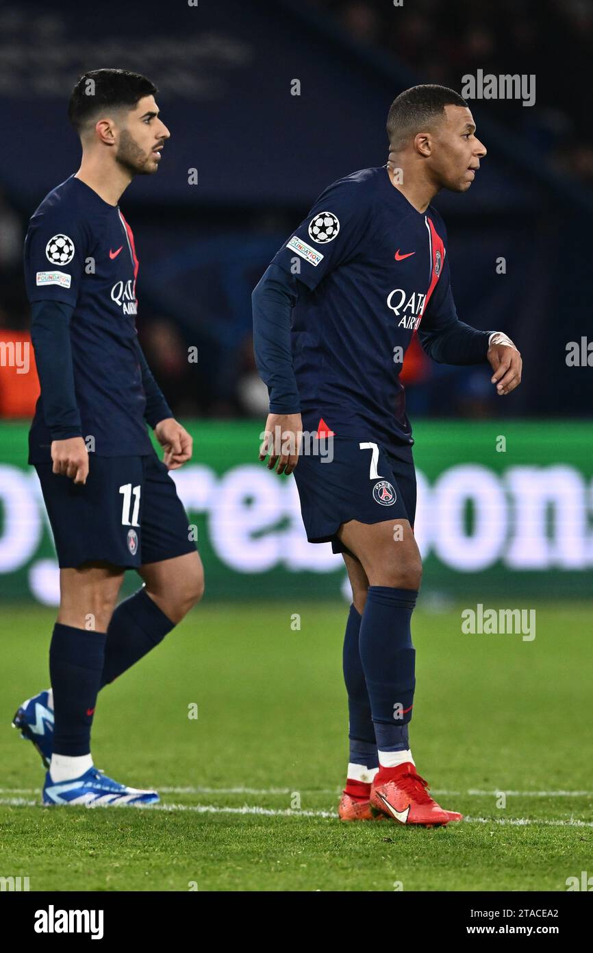 PARIS, FRANCE - NOVEMBER 28: Marco Asensio, Kylian Mbappe of PSG during ...