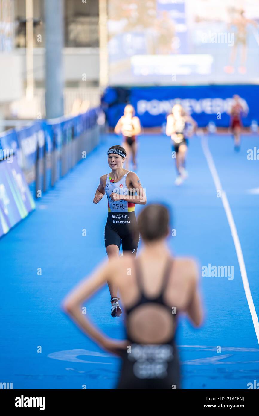 Lisa Tertsch participating in Pontevedra in the 2023 World Triathlon ...