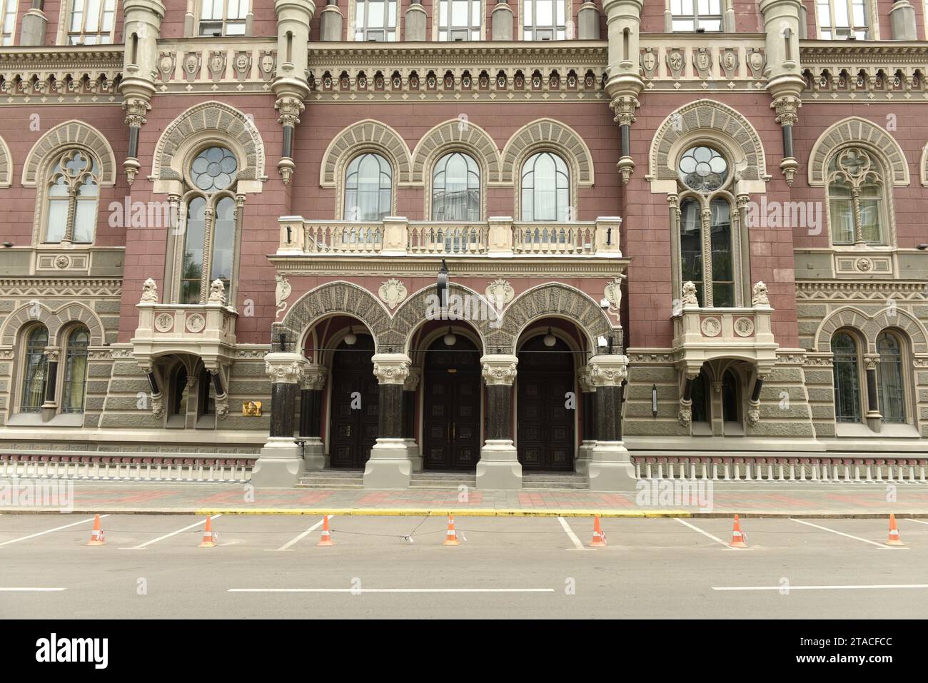 Large official building hi-res stock photography and images - Alamy