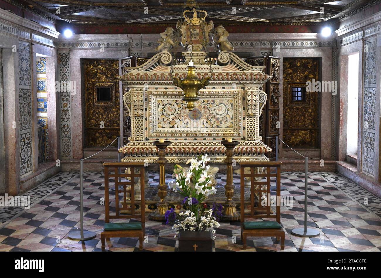 Santa joana tumb hi-res stock photography and images - Alamy