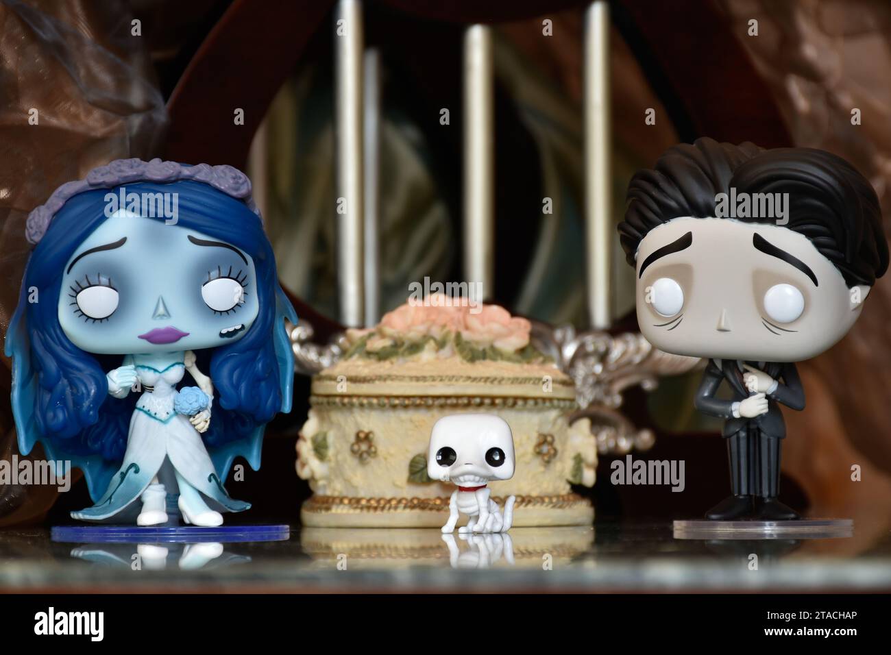 Wedding cake face hi-res stock photography and images - Alamy