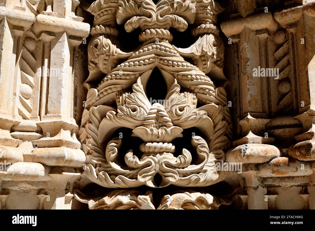 Monastery of Batalha (Mosteiro de Santa Maria da Vitoria), flamboyant ...