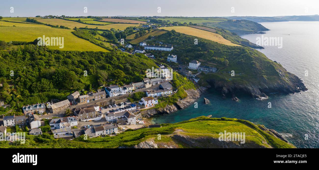 Pretty Portloe, a tiny Cornish harbour fishing village on the south ...