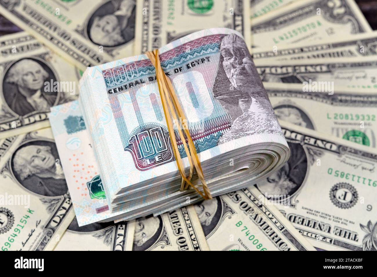 100 pound notes hi-res stock photography and images - Alamy