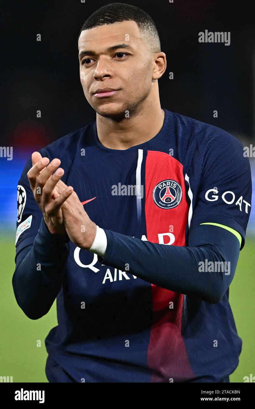 Kylian mbappe france kit hi-res stock photography and images - Alamy