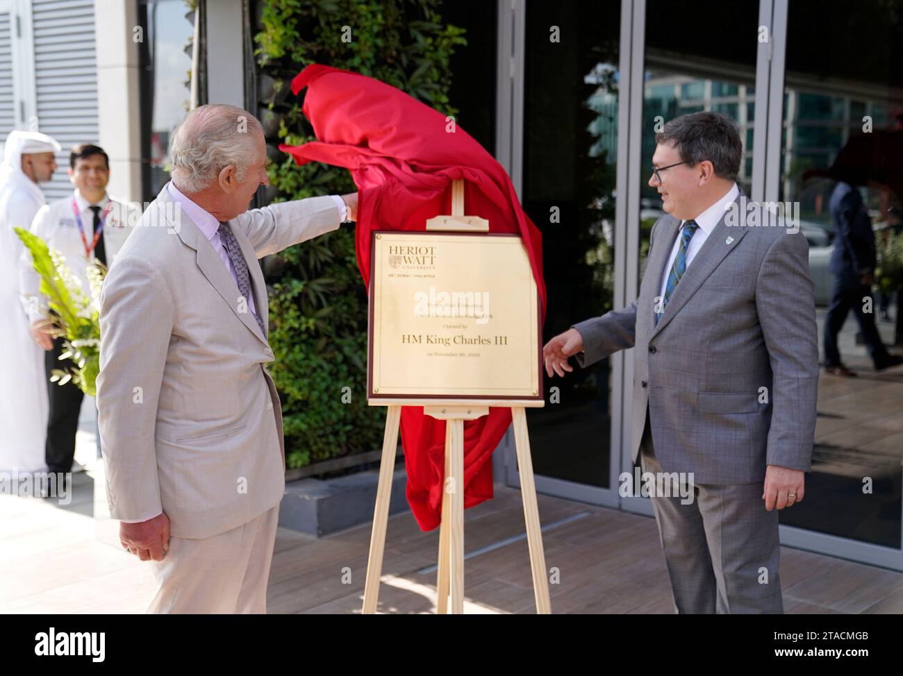 King Charles III unveils a plaque at Heriot-Watt University Dubai ...