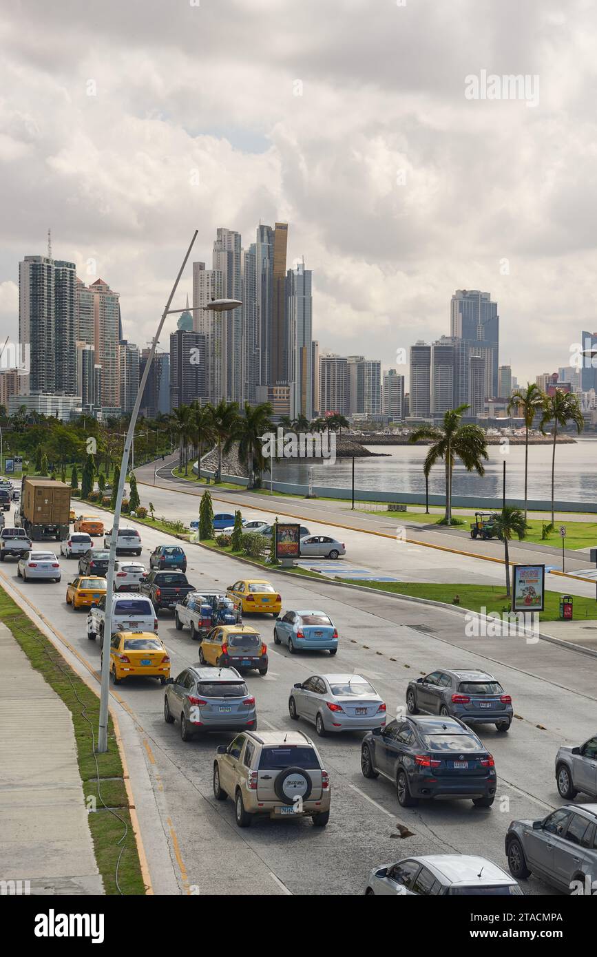 Costera avenue hi-res stock photography and images - Alamy