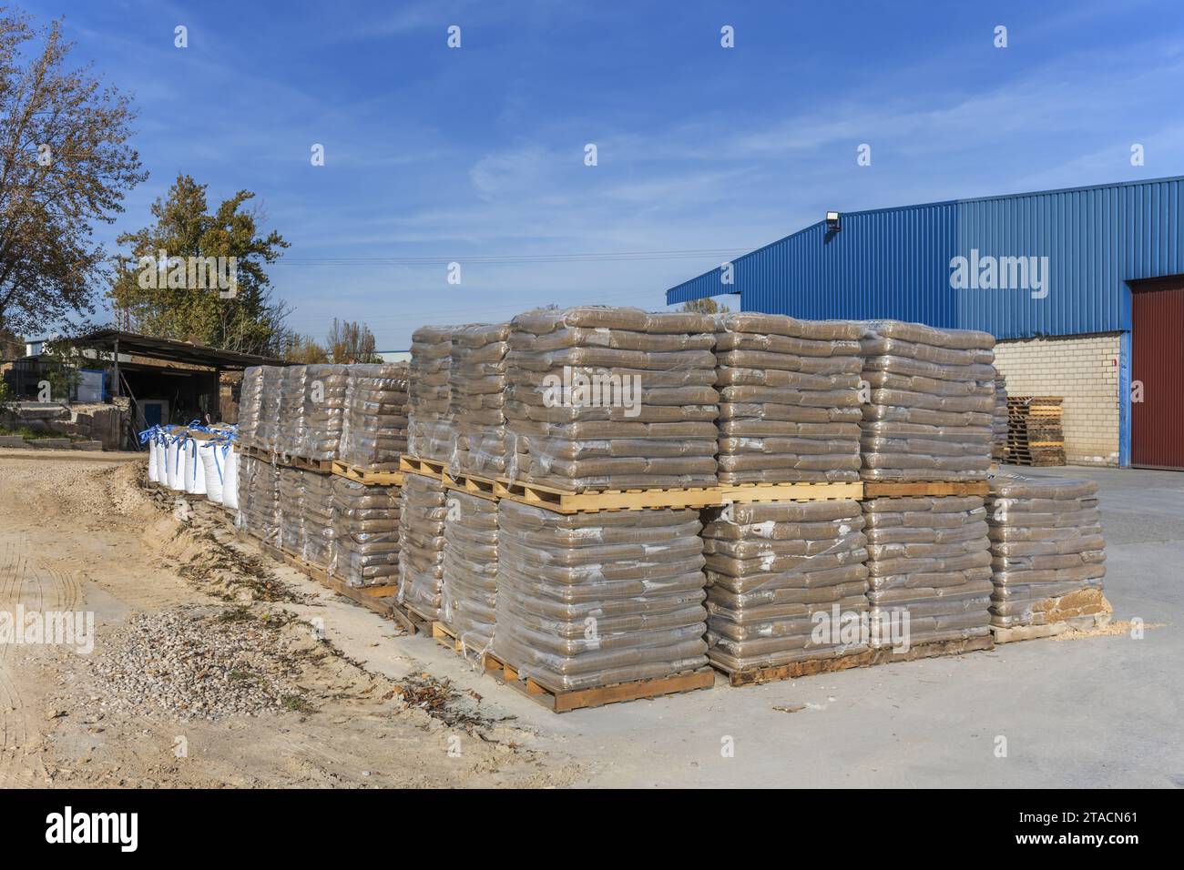 Sandbags dam construction pile hi-res stock photography and images - Alamy