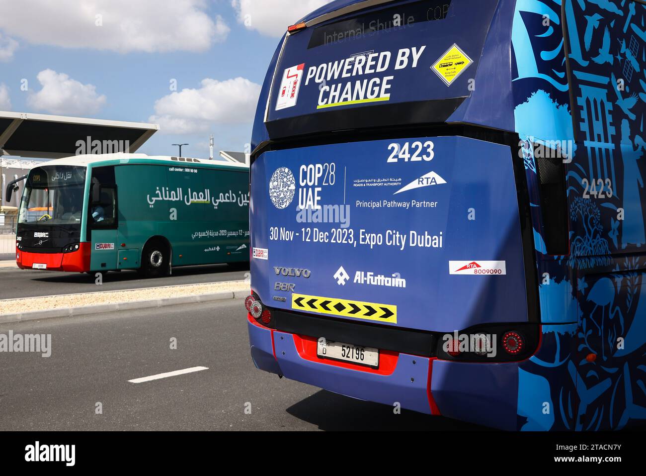 Buses uae hi-res stock photography and images - Alamy