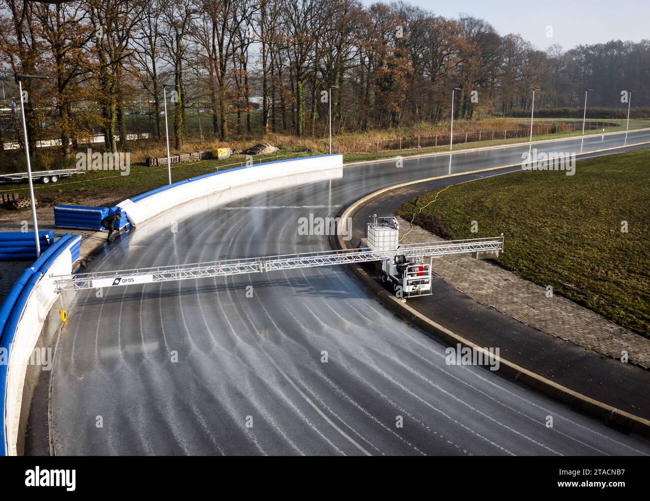 Boom method hi-res stock photography and images - Alamy