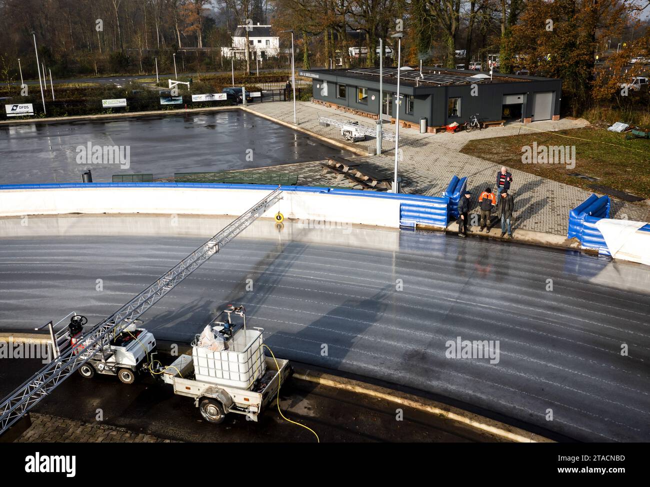 WINTERSWIJK - A machine for spraying as soon as it freezes is ready at ...