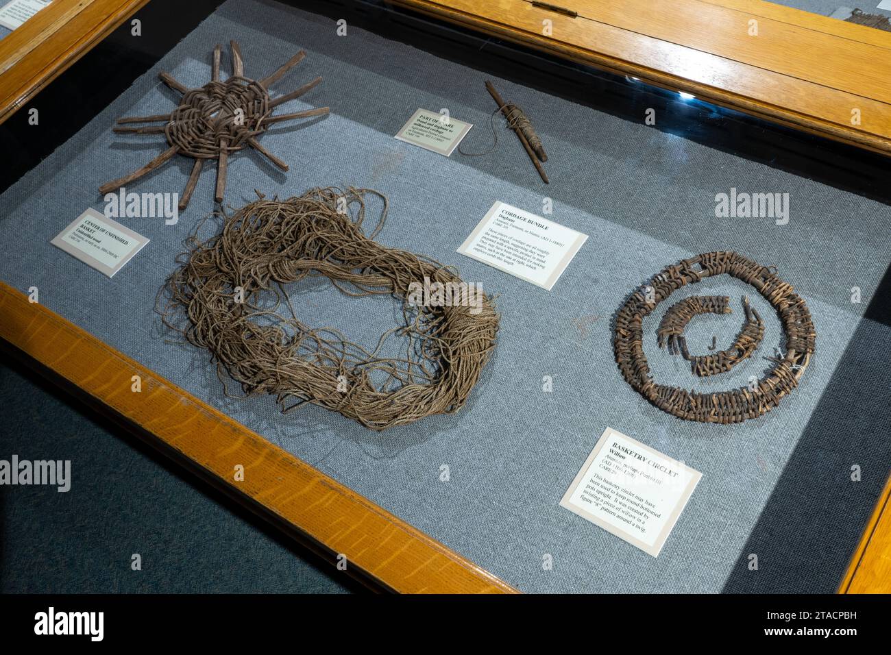 Pre-Hispanic Native American artifacts of fibers and baskets in the USU ...