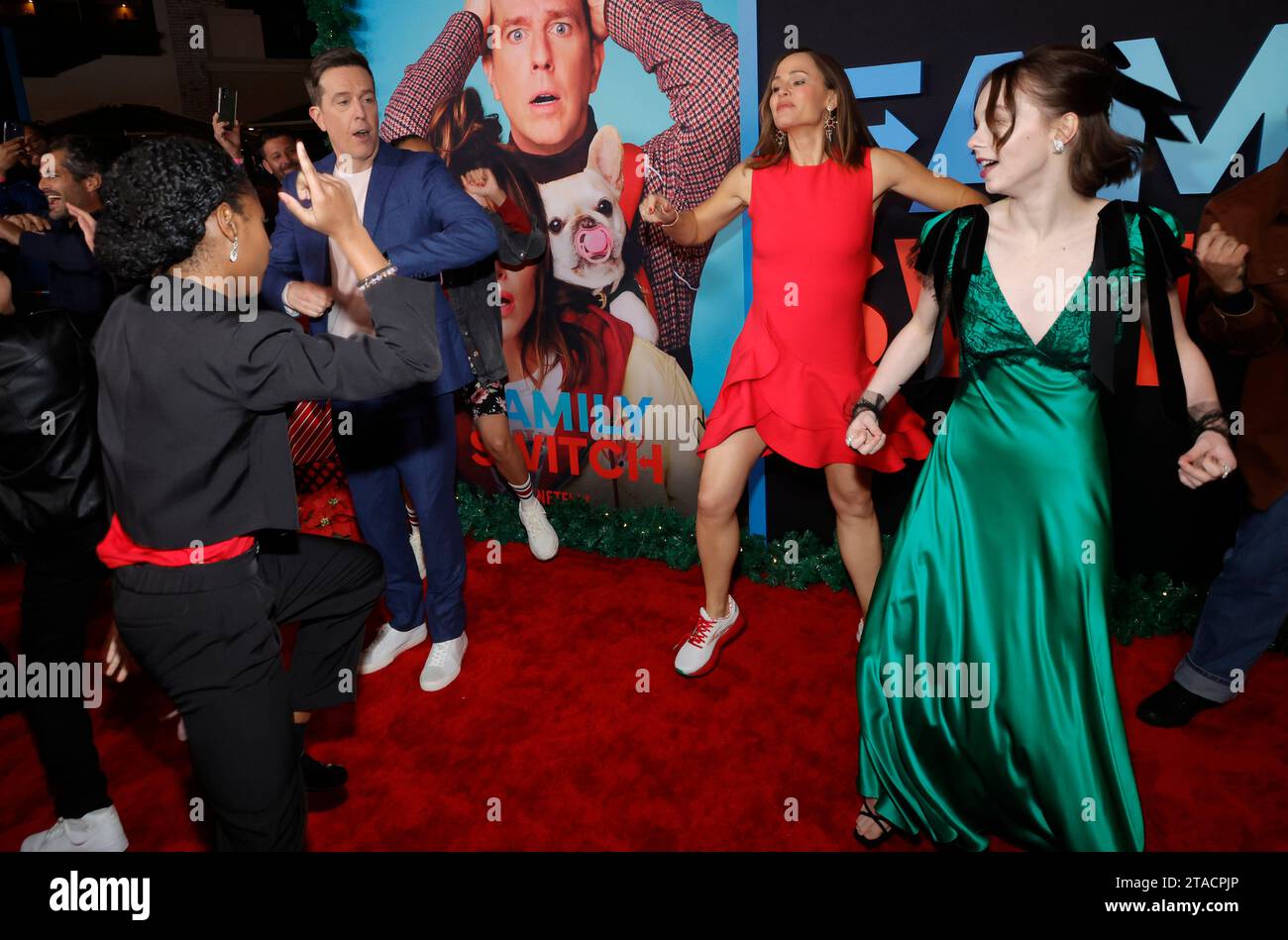 Los Angeles, Ca. 29th Nov, 2023. Ed Helms, Jennifer Garner, Emma Myers ...
