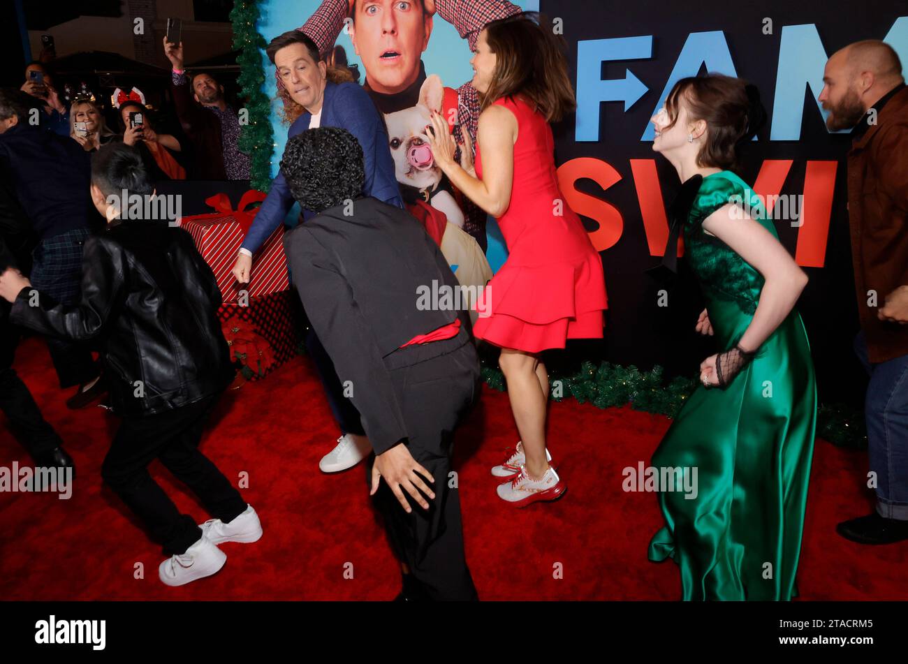 LOS ANGELES, CA - NOVEMBER 29: Ed Helms, Jennifer Garner, Emma Myers ...