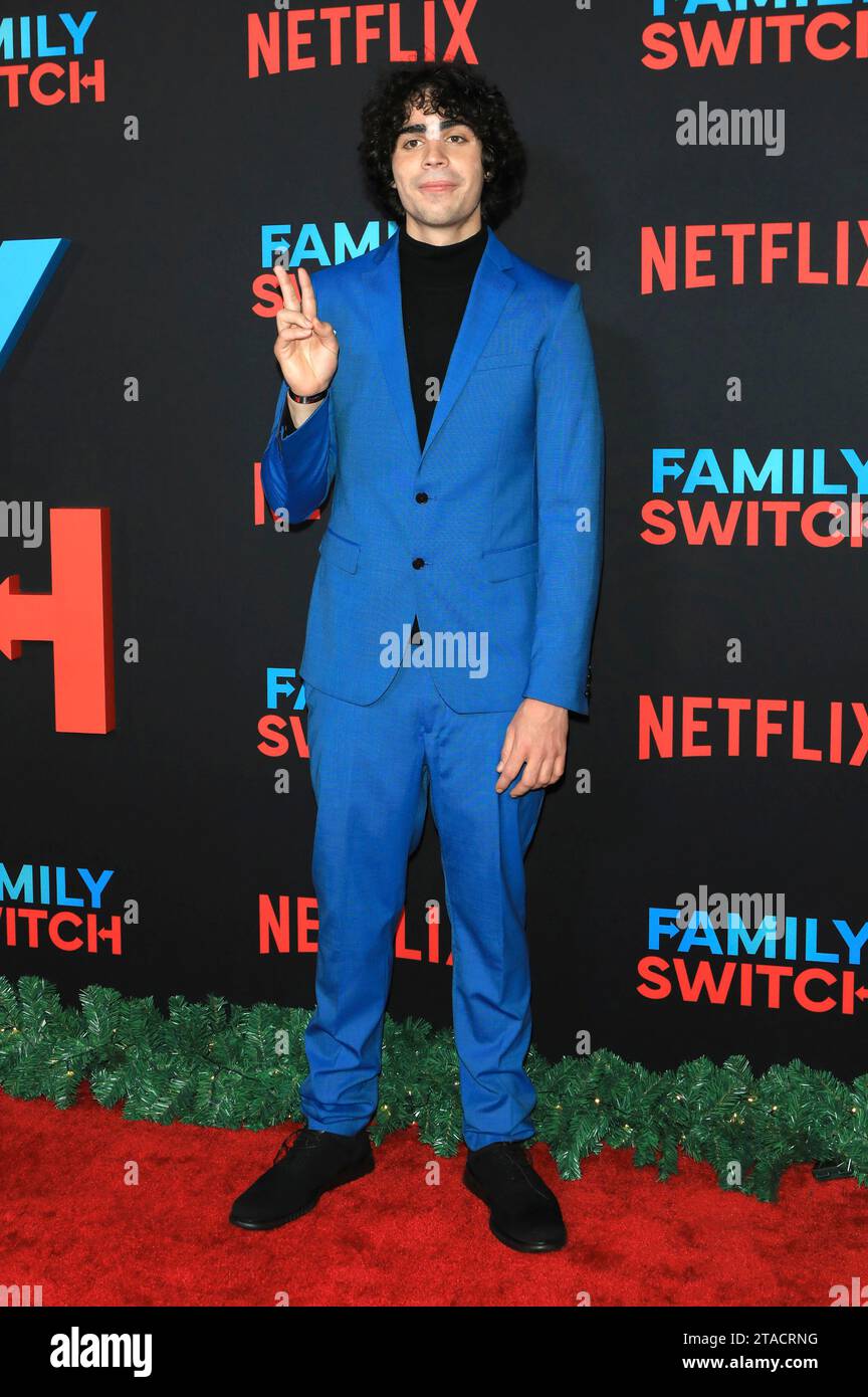 Cyrus Arnold bei der Premiere des Netflix Films 'Family Switch' im AMC ...