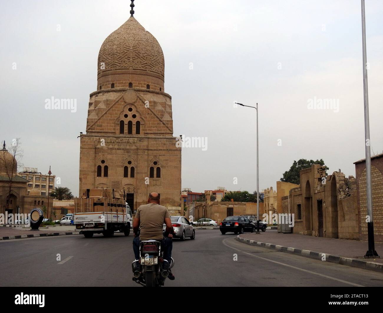 Cairo, Egypt, September 30 2023: Old Cairo area, roads, vehicles, old ...