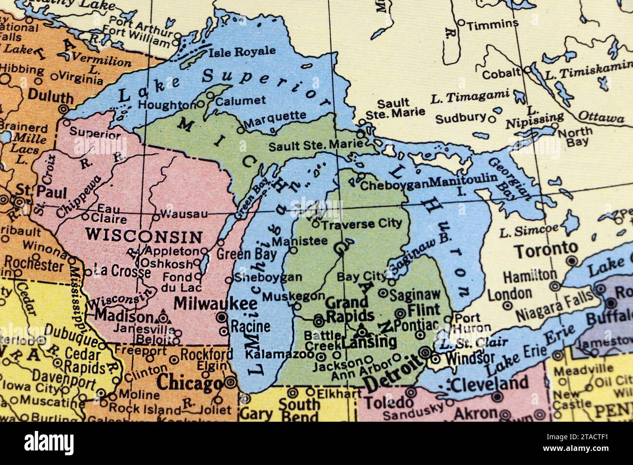 close up of usa map showing the state of wisconsin and the great lakes ...