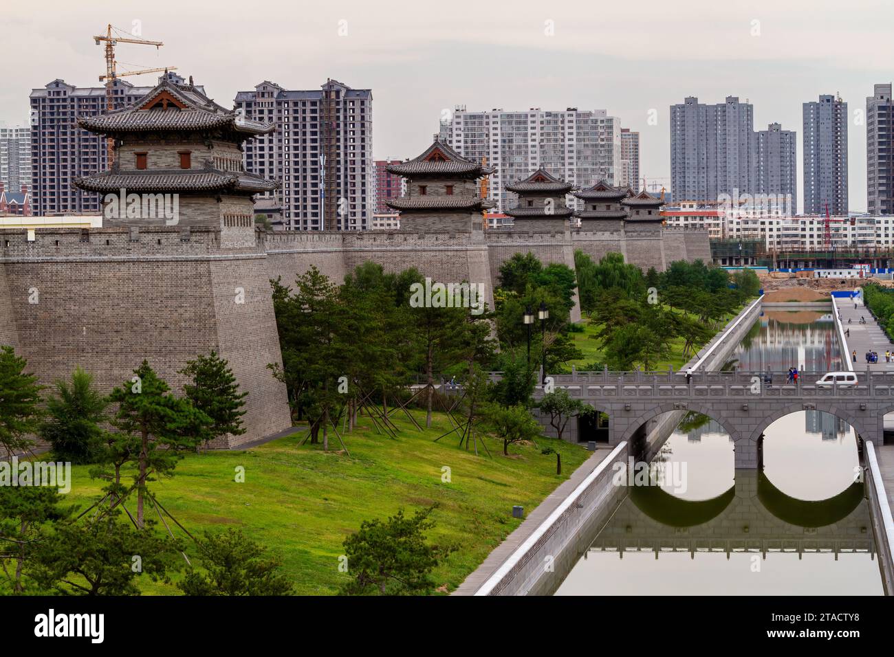 Famous walls china in hi-res stock photography and images - Alamy