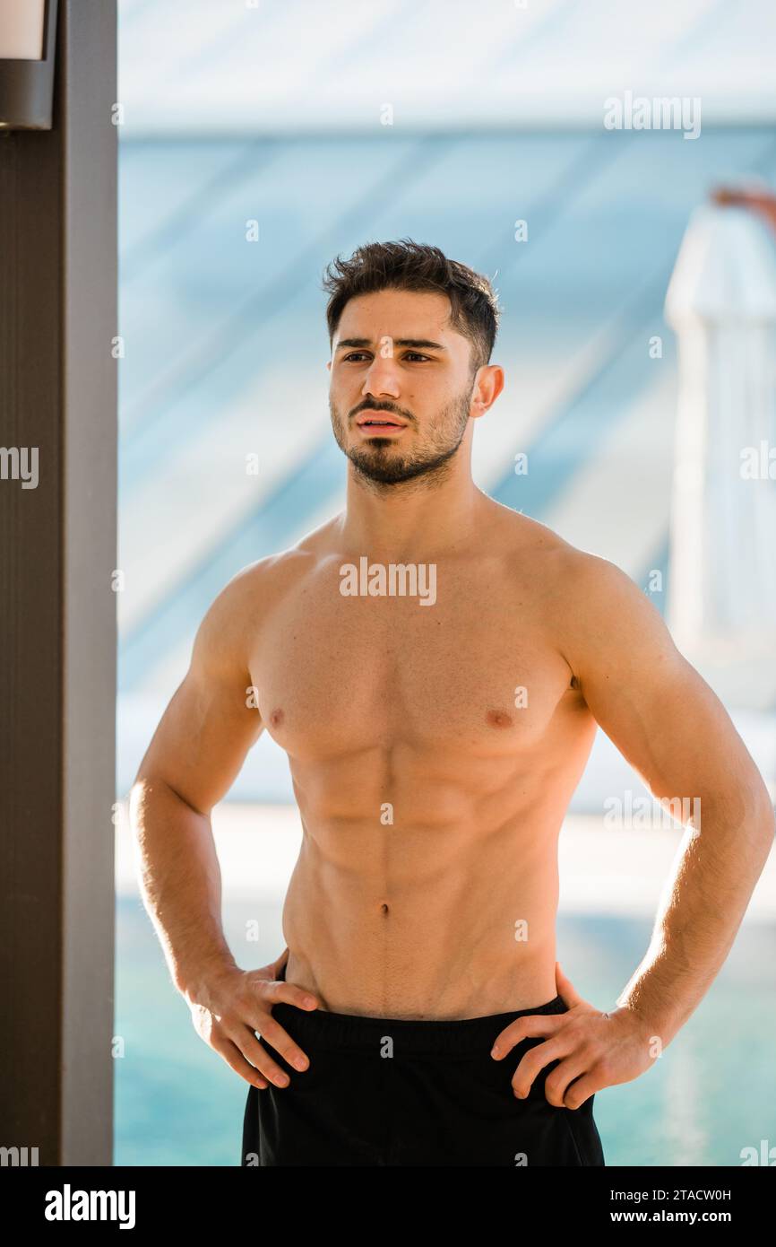 Athletic man muscular physique hi-res stock photography and images - Alamy