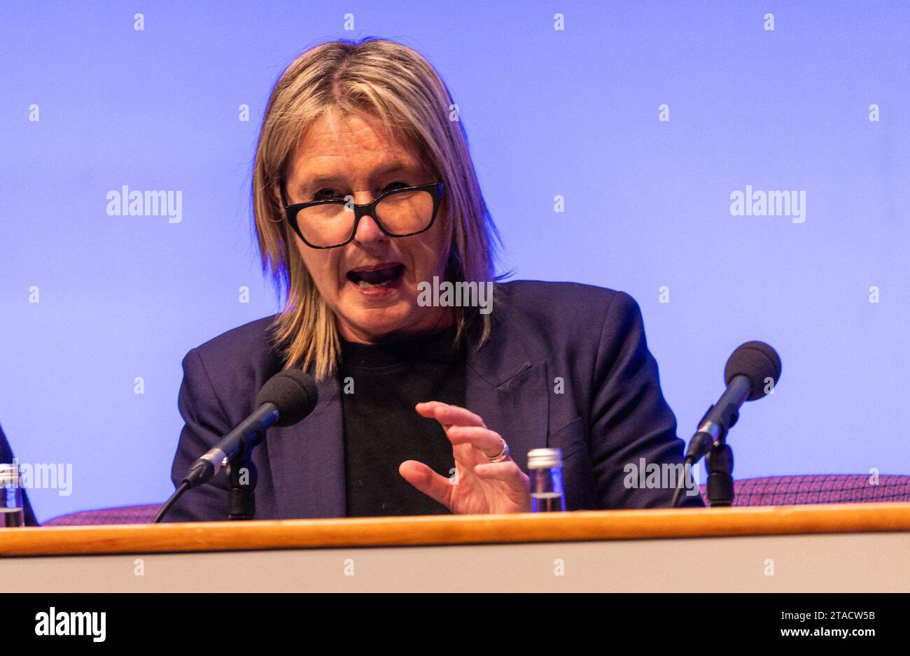 Panel principal hi-res stock photography and images - Alamy