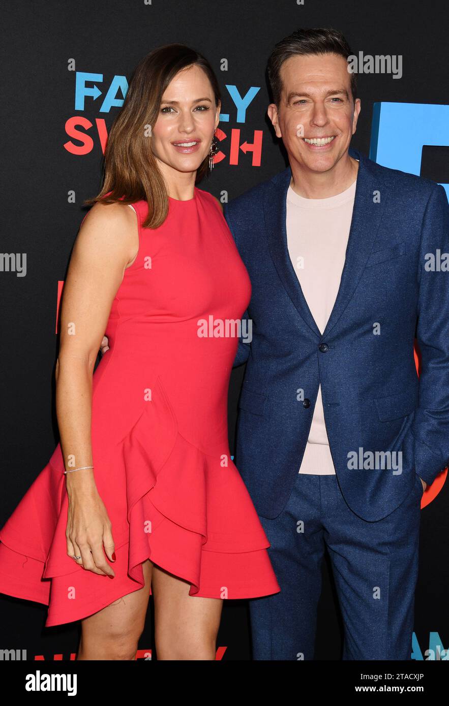 LOS ANGELES, CALIFORNIA - NOVEMBER 29: (L-R) Jennifer Garner and Ed ...