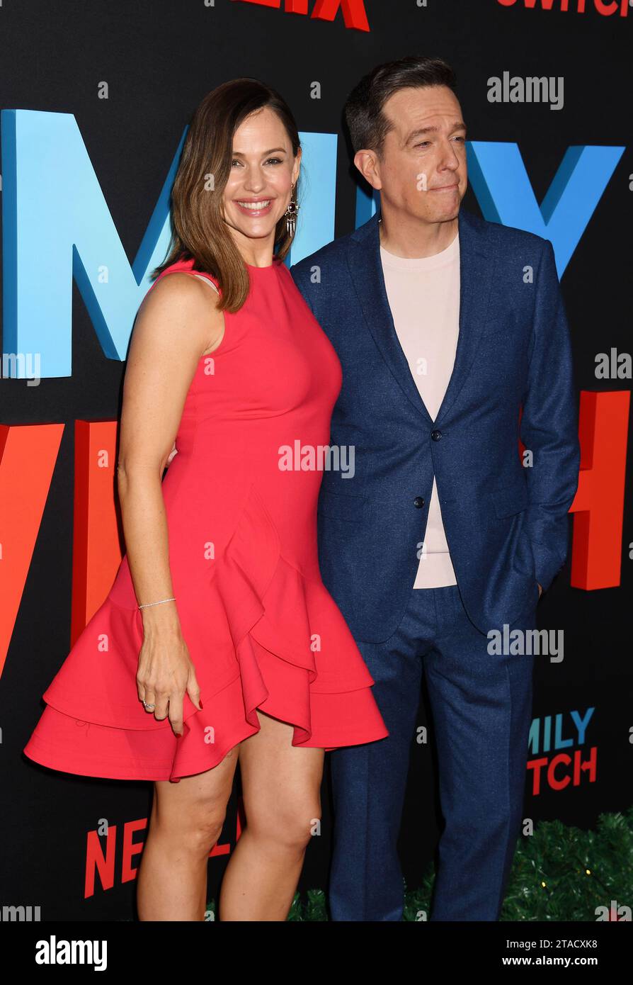 LOS ANGELES, CALIFORNIA - NOVEMBER 29: (L-R) Jennifer Garner and Ed Helms attend the premiere of ...