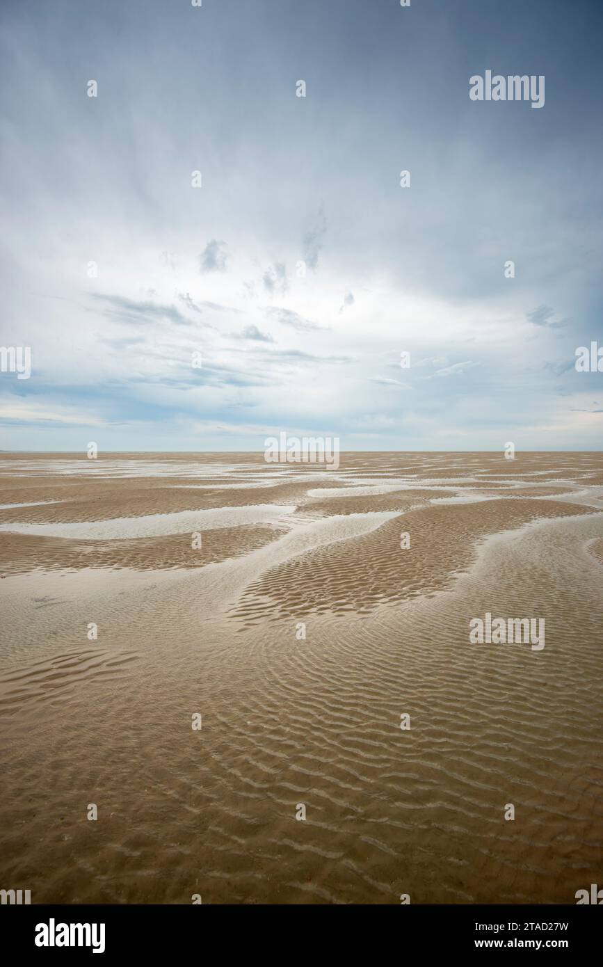 Sand low tide hi-res stock photography and images - Alamy