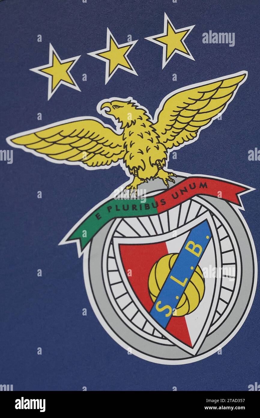 Sl benfica logo hi-res stock photography and images - Alamy
