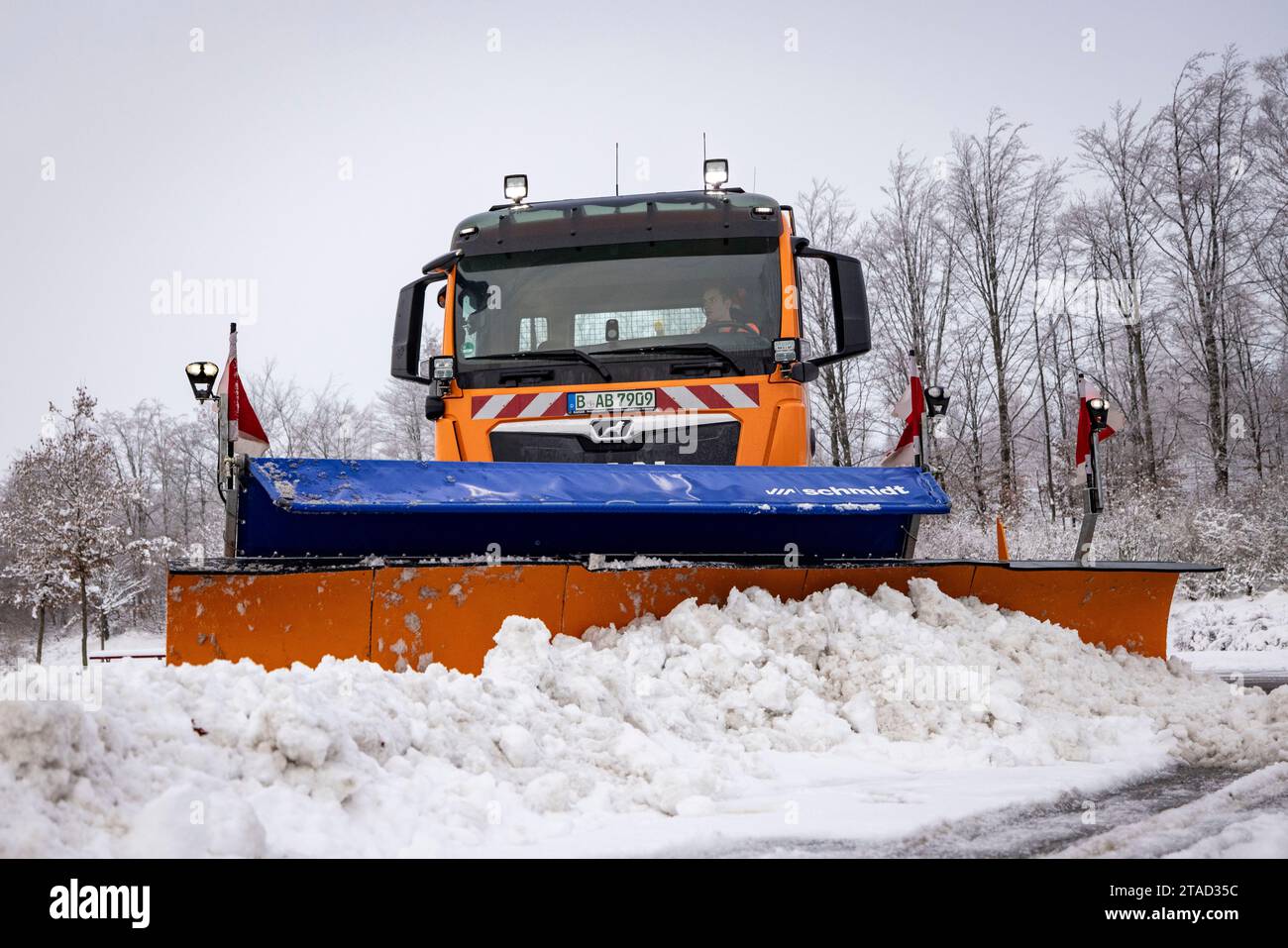 Clearing snow from highway hi-res stock photography and images - Alamy