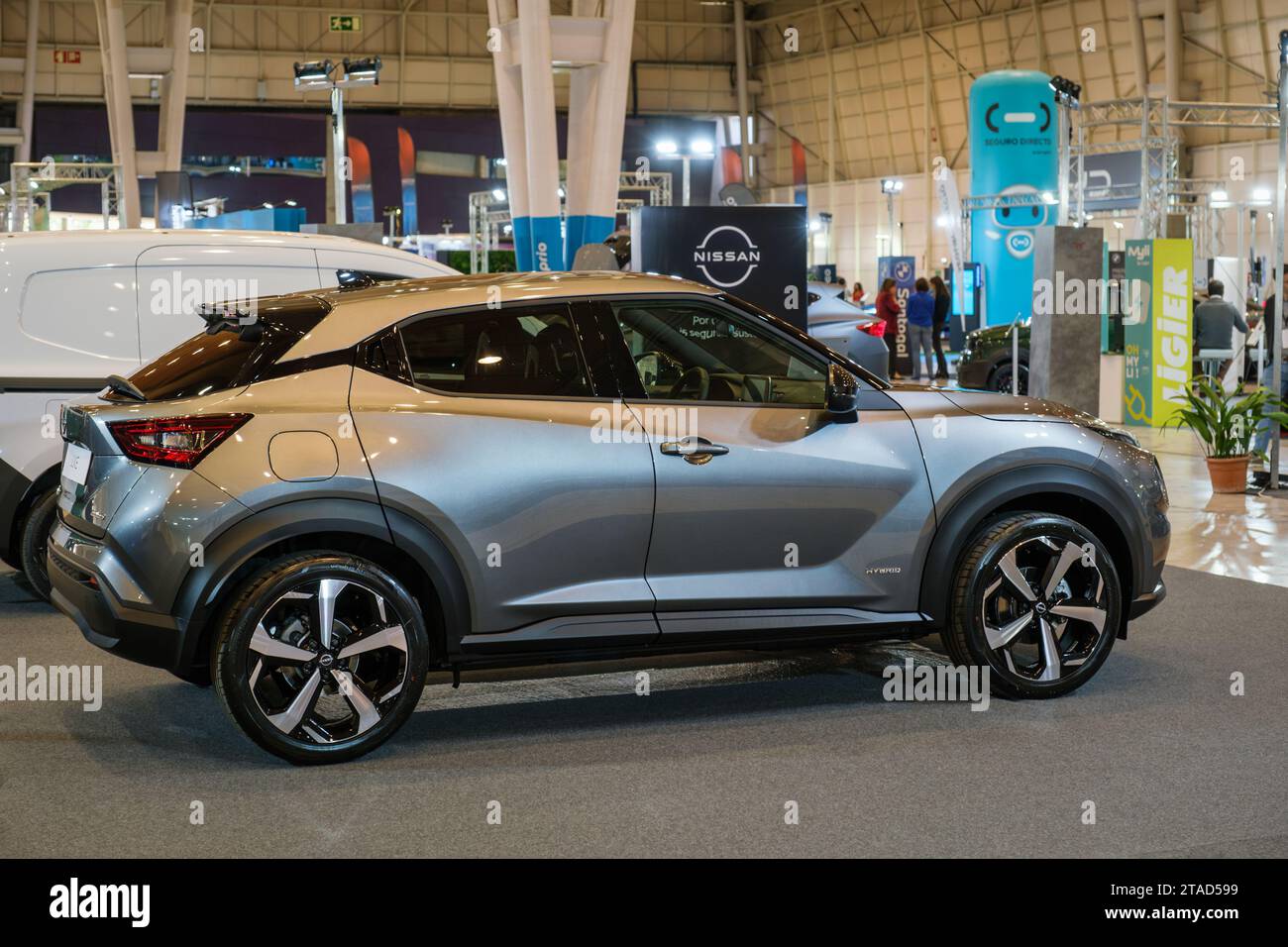 Nissan Juke hybrid car at ECAR SHOW - Hybrid and Electric Motor Show ...