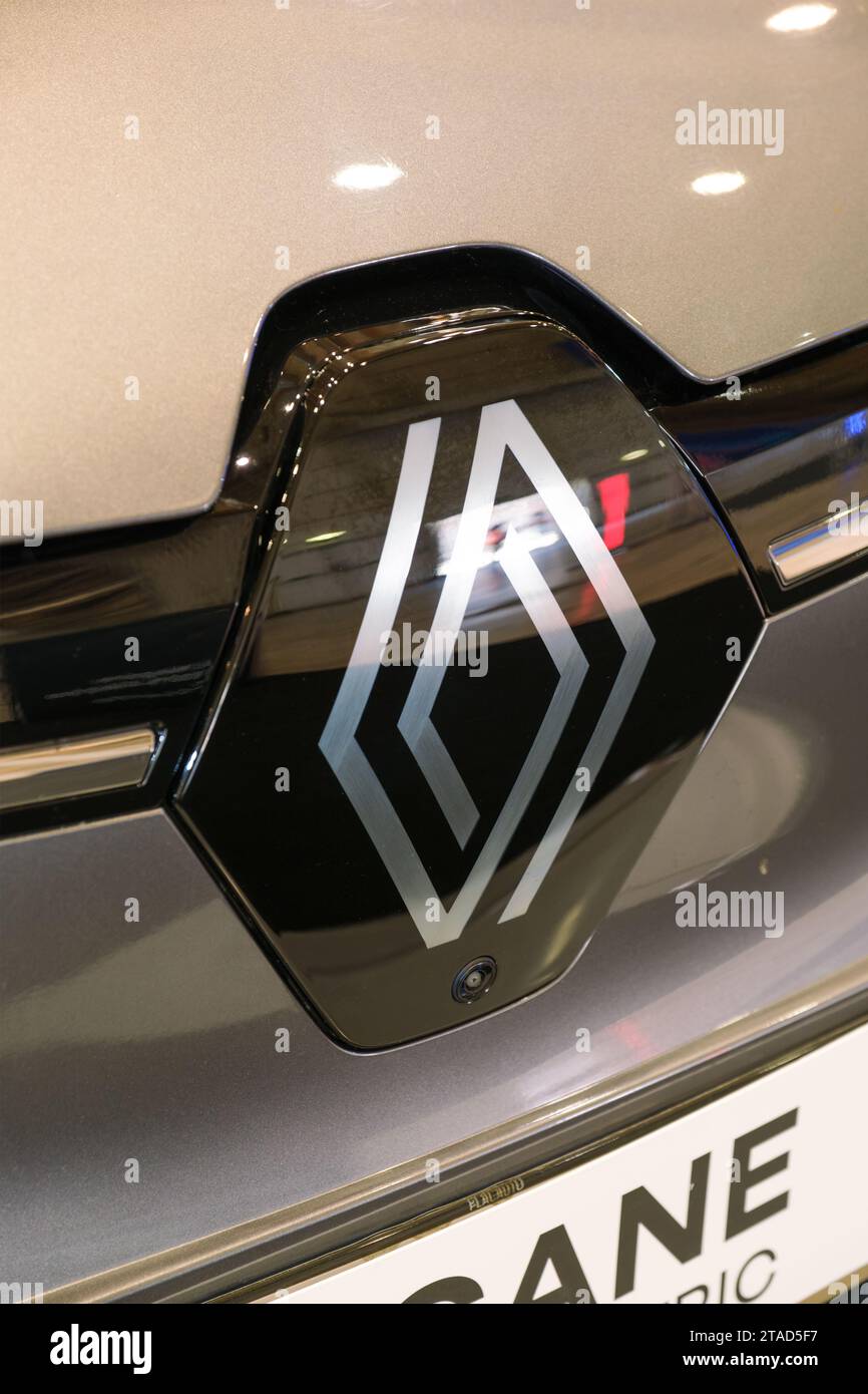 Renault Voiture Logo Renault Captur (2025) | EN.WHEELZ.ME