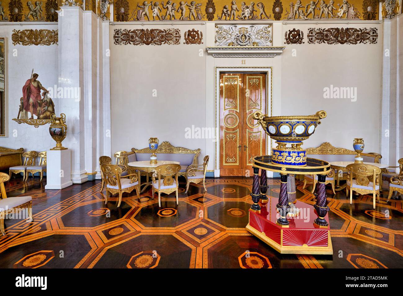 Russian dining hi-res stock photography and images - Alamy