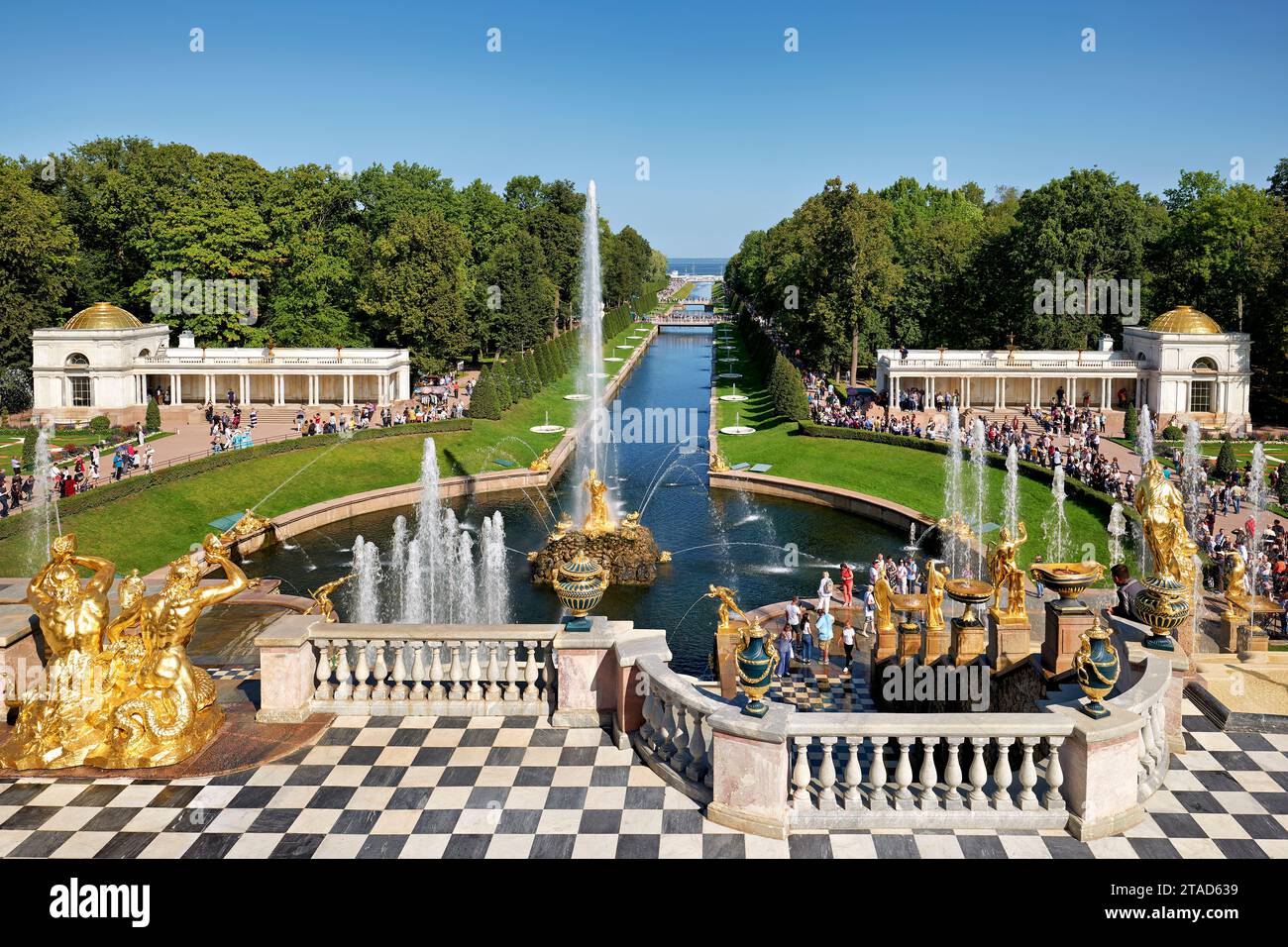 St petersburg russia peterhof aerial hi-res stock photography and ...