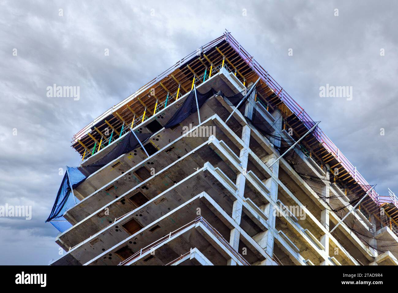 During construction of large American cities, skyscraper structures are ...