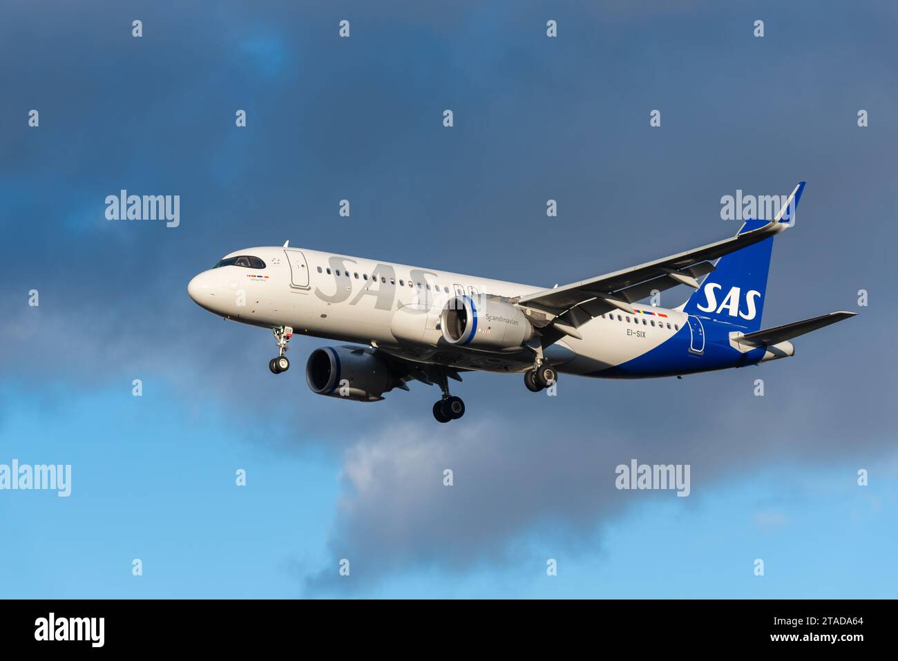 Scandinavian Airlines - SAS - Airbus A320-251N airliner jet plane EI ...