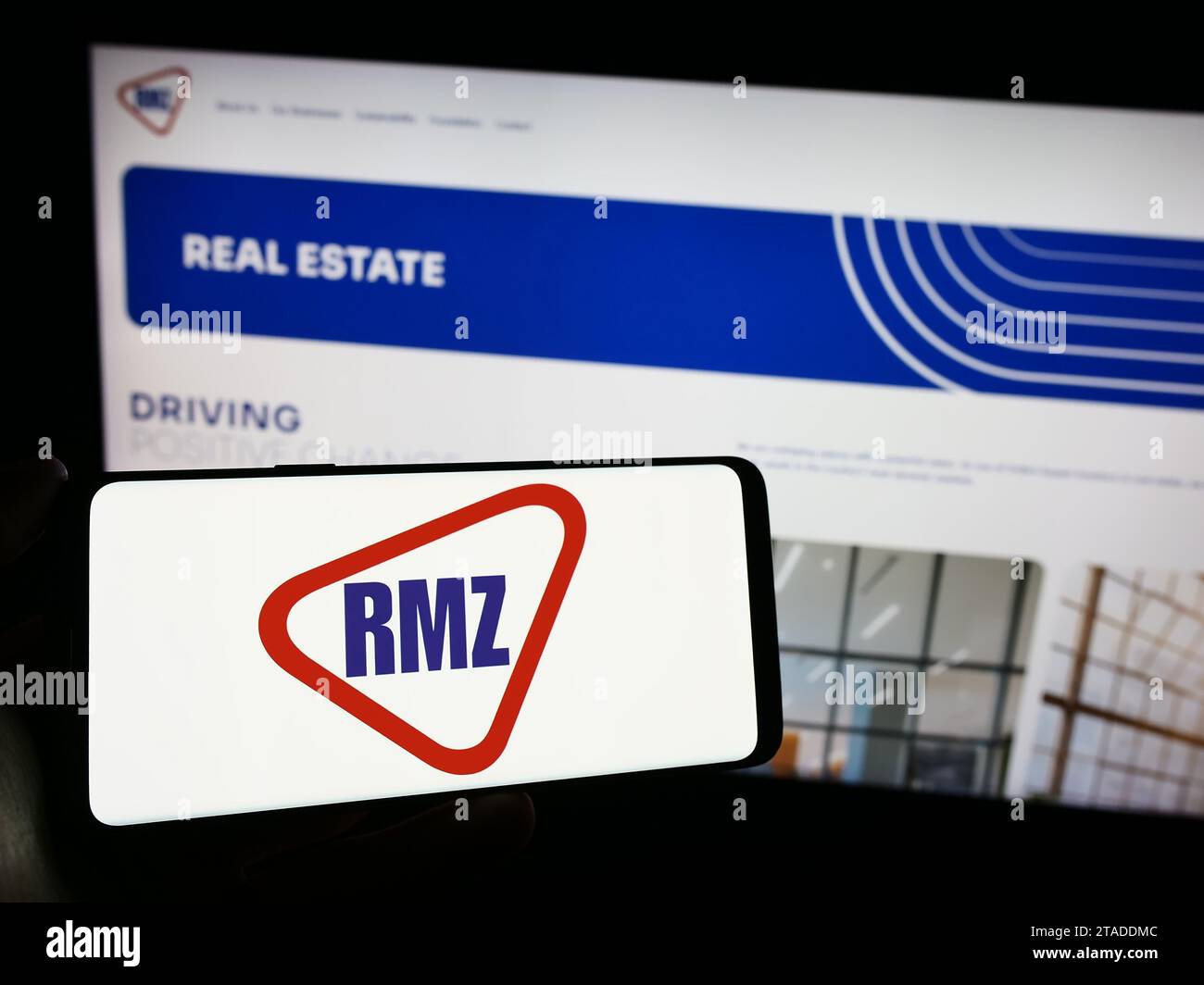 Rmz business logo hi-res stock photography and images - Alamy