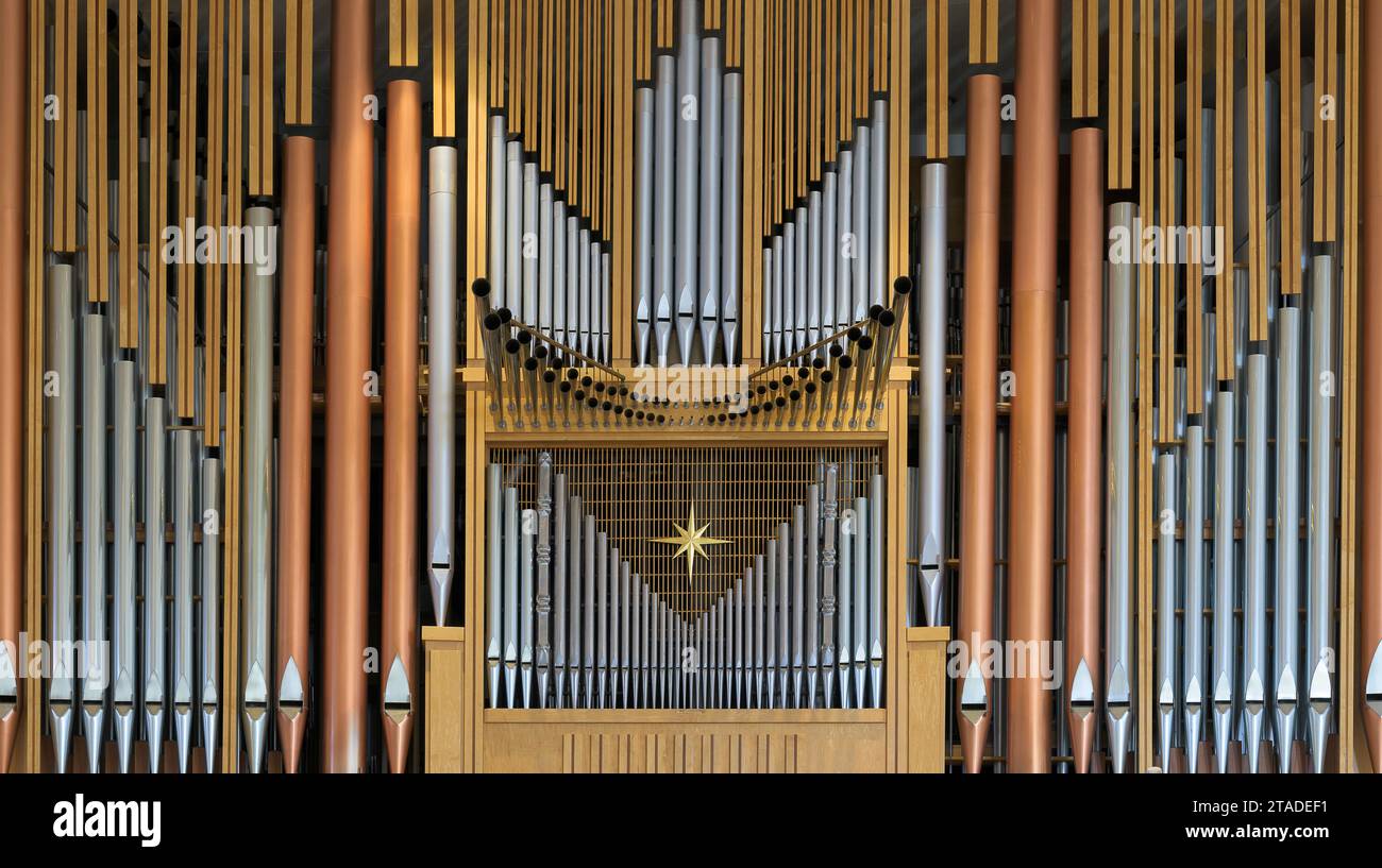 Closeup of pipe organ in rear of the modern St Peter's Lutheran Church ...