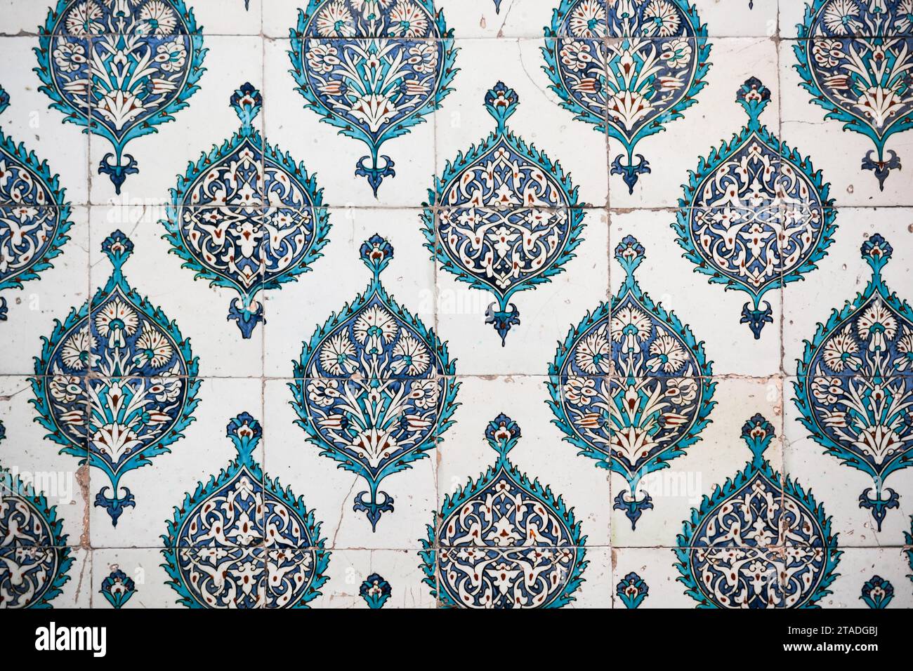 Traditional ottoman tiles hi-res stock photography and images - Alamy