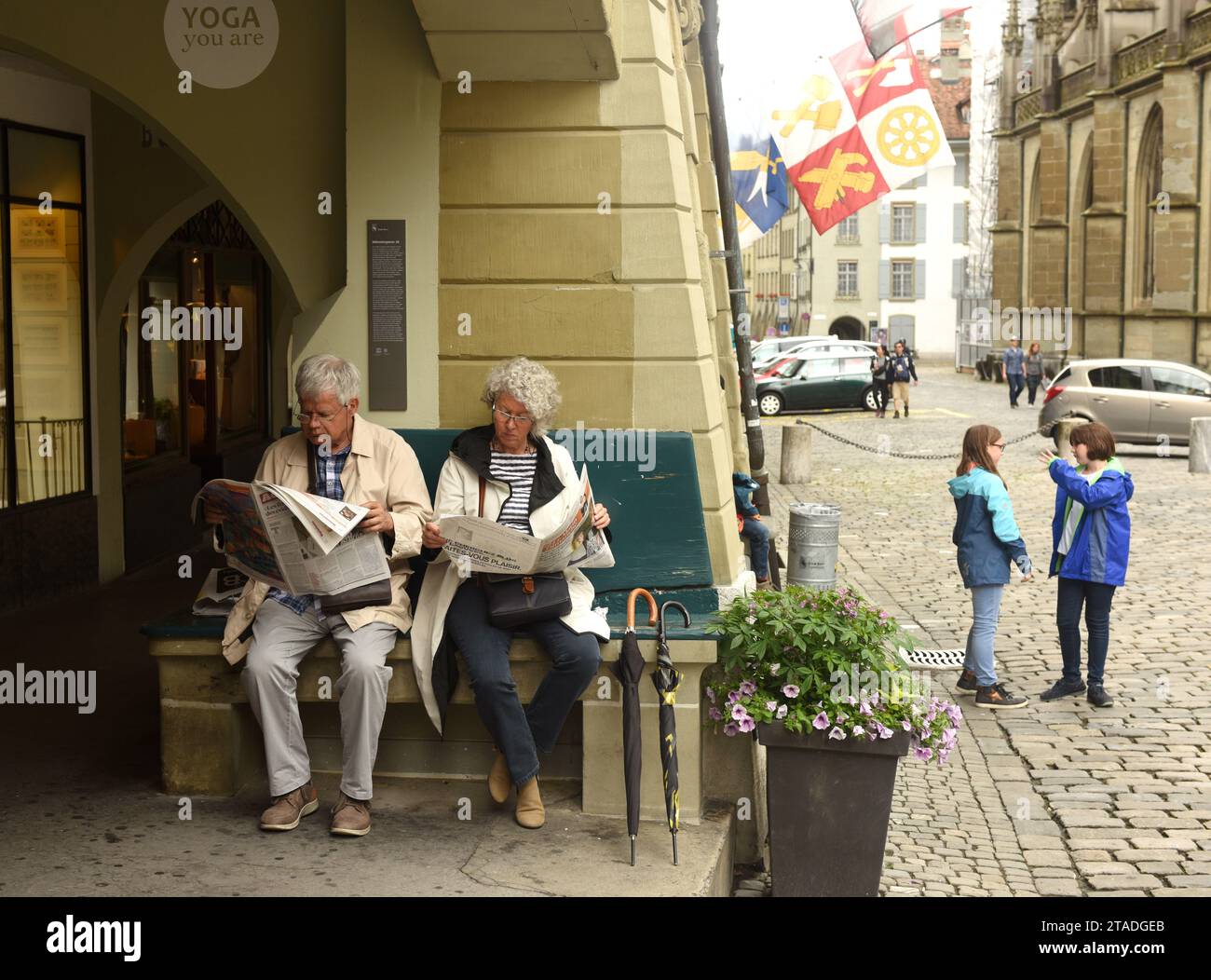 Red newspaper building hi-res stock photography and images - Alamy