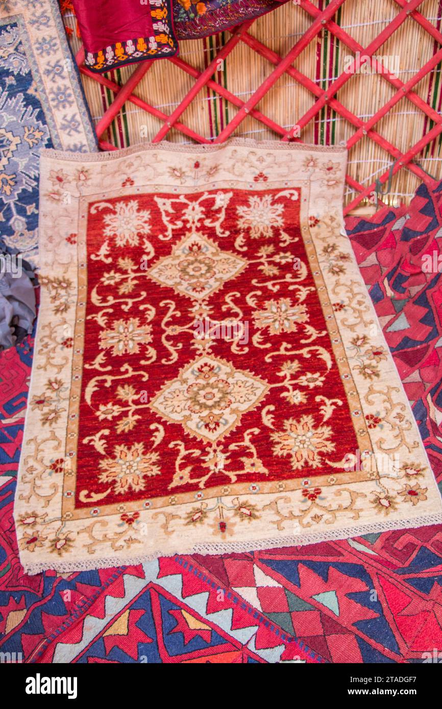 Ornamental rugs hi-res stock photography and images - Alamy